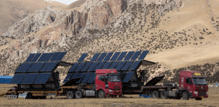 Trashpresso, una planta de reciclaje móvil y solar que transforma ...